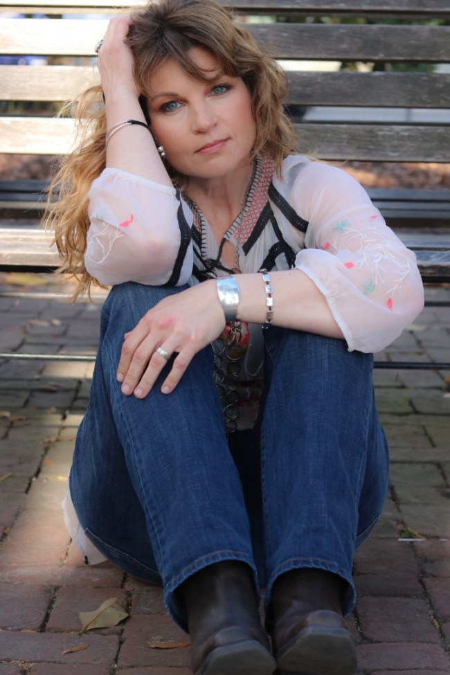 Album Review: Shelly Waters – Shelly Waters | Geoff Wilbur's Music Blog