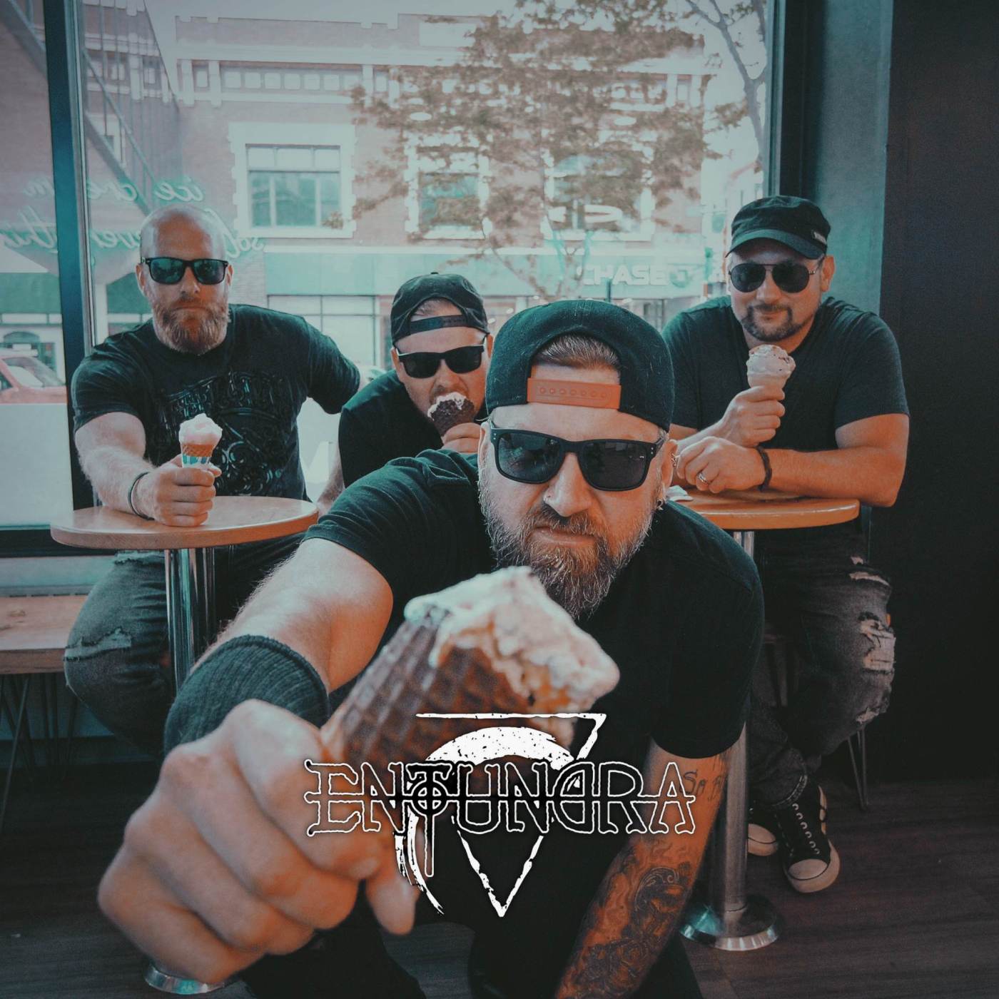 Single Review: Entundra – “Falling Down” | Geoff Wilbur's Music Blog